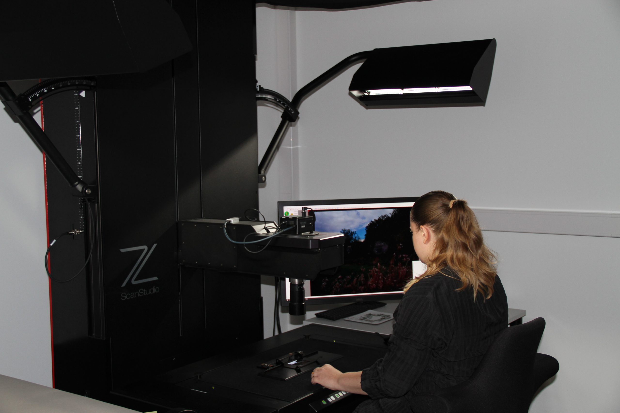 Overhead scanner in use at Schattdecor